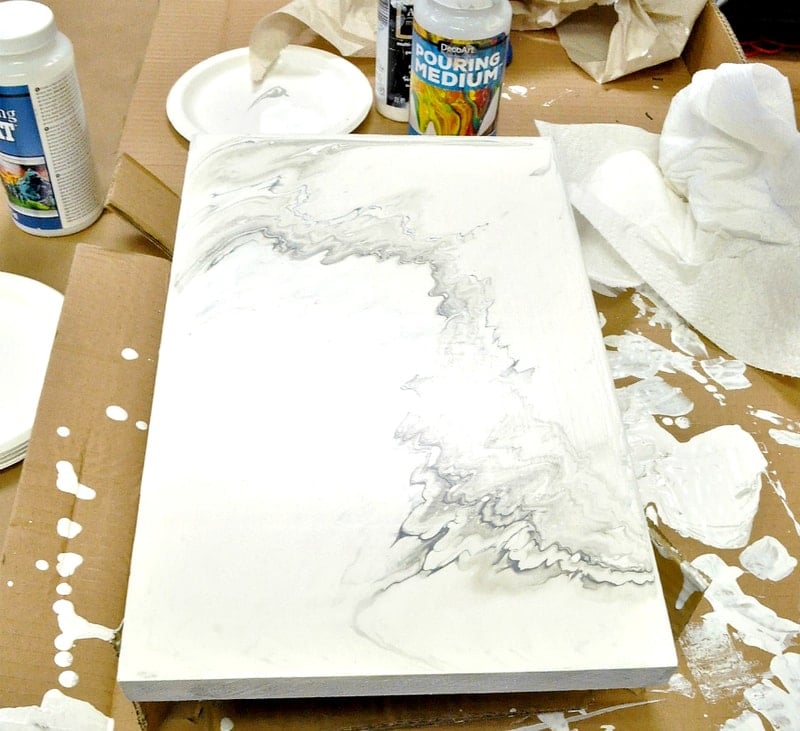 Adding the Top Coat on a Faux Marble Table - Jennifer Rizzo
