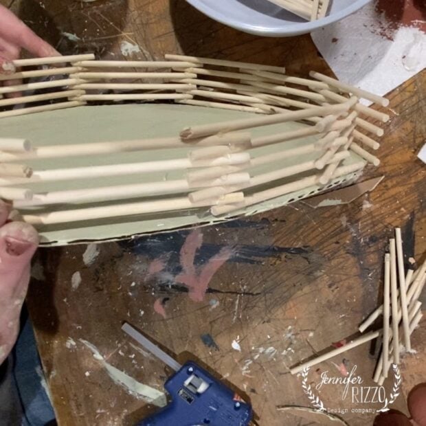 Make a DIY oval dowel rod tray Jennifer Rizzo - Jennifer Rizzo